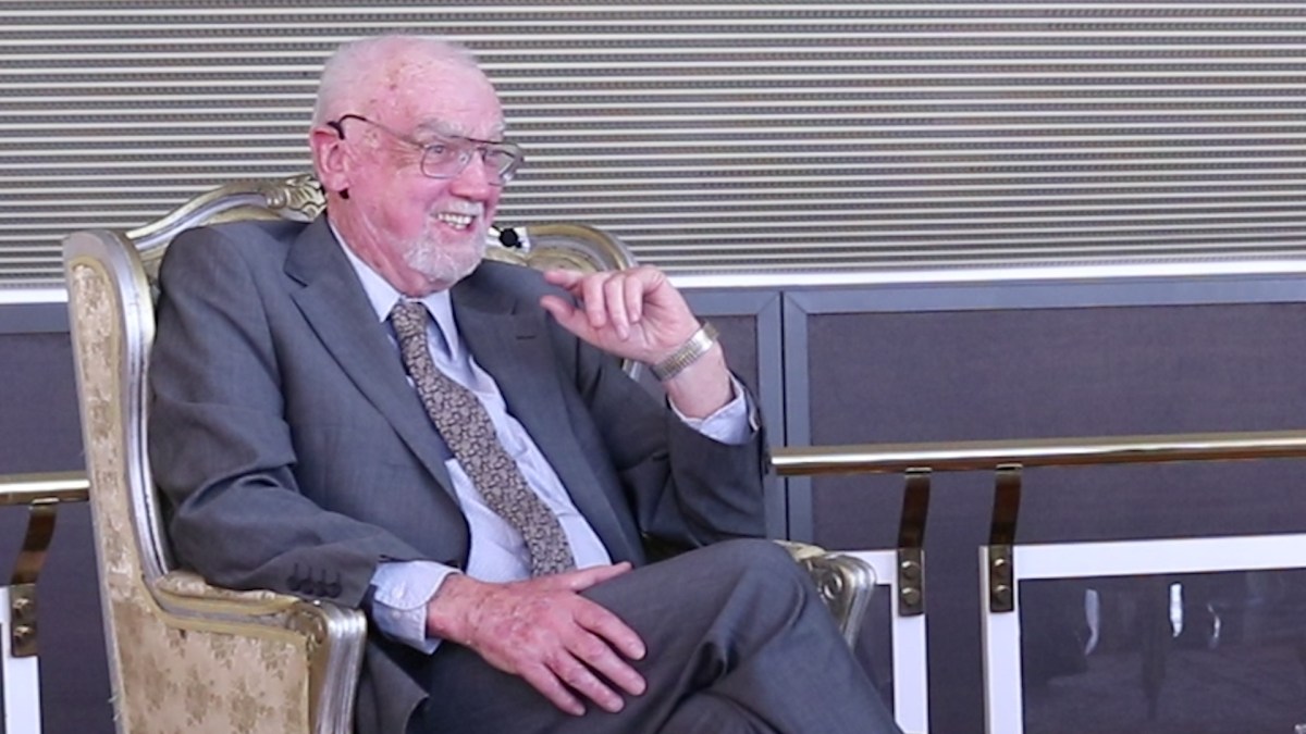 Alex Bellos Interviews Abel Prize Winner Robert Langlands – TOM ROCKS MATHS