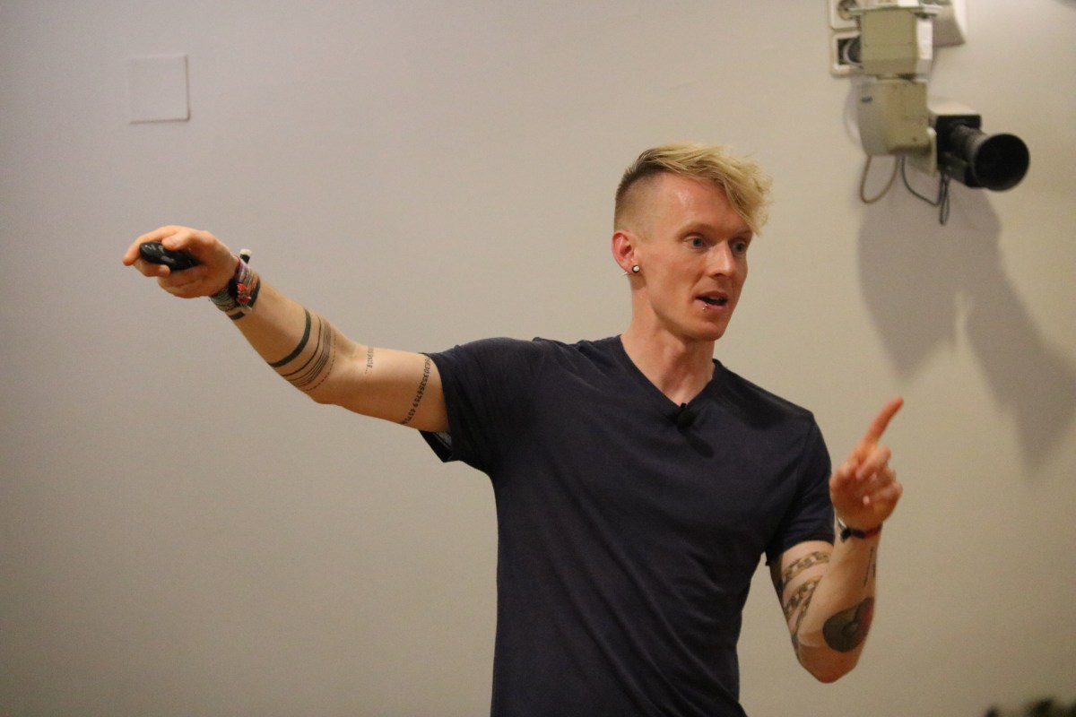 El Confidencial Interview – TOM ROCKS MATHS