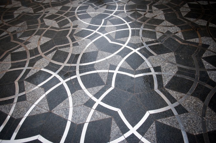 Tessellation, Penrose Tilings and Infinity – TOM ROCKS MATHS